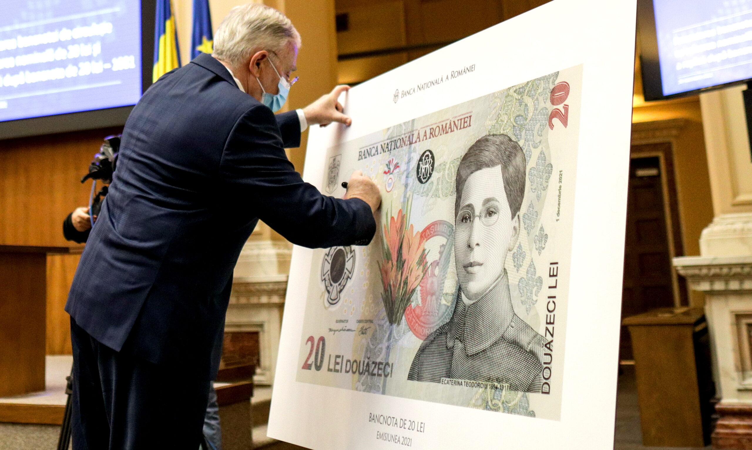 Începând de astăzi, 1 decembrie, o nouă bancnotă de 20 de lei intră în ...